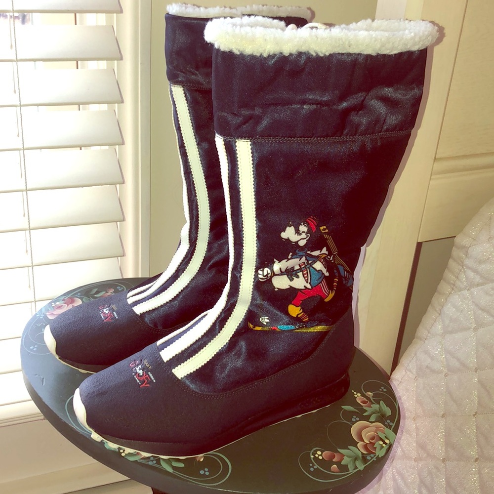 Extremely Rare Vintage Disney/Adidas Goofy Sneaker - Gem